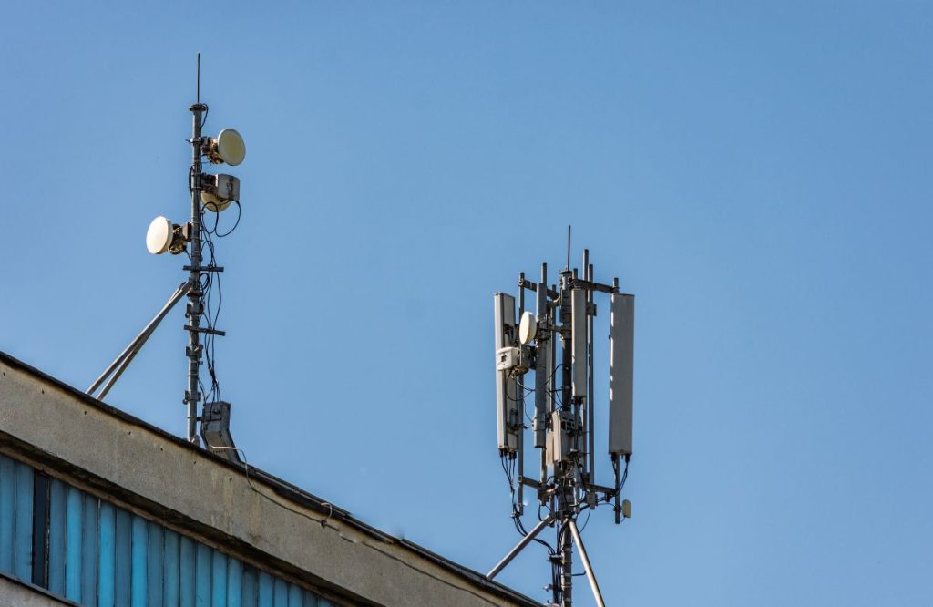 Talk to Your Neighbours: New Telecoms Guidelines for Pole Siting in the ...